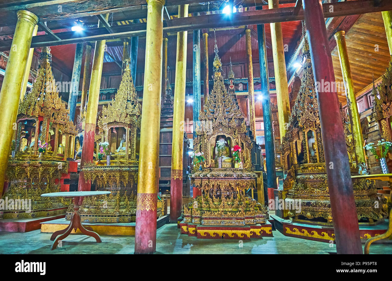 Shwe shwe patterns hi-res stock photography and images - Alamy