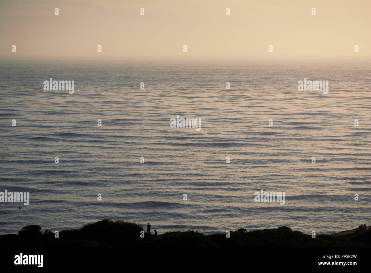 Pacific Ocean Horizon Stock Photo - Alamy