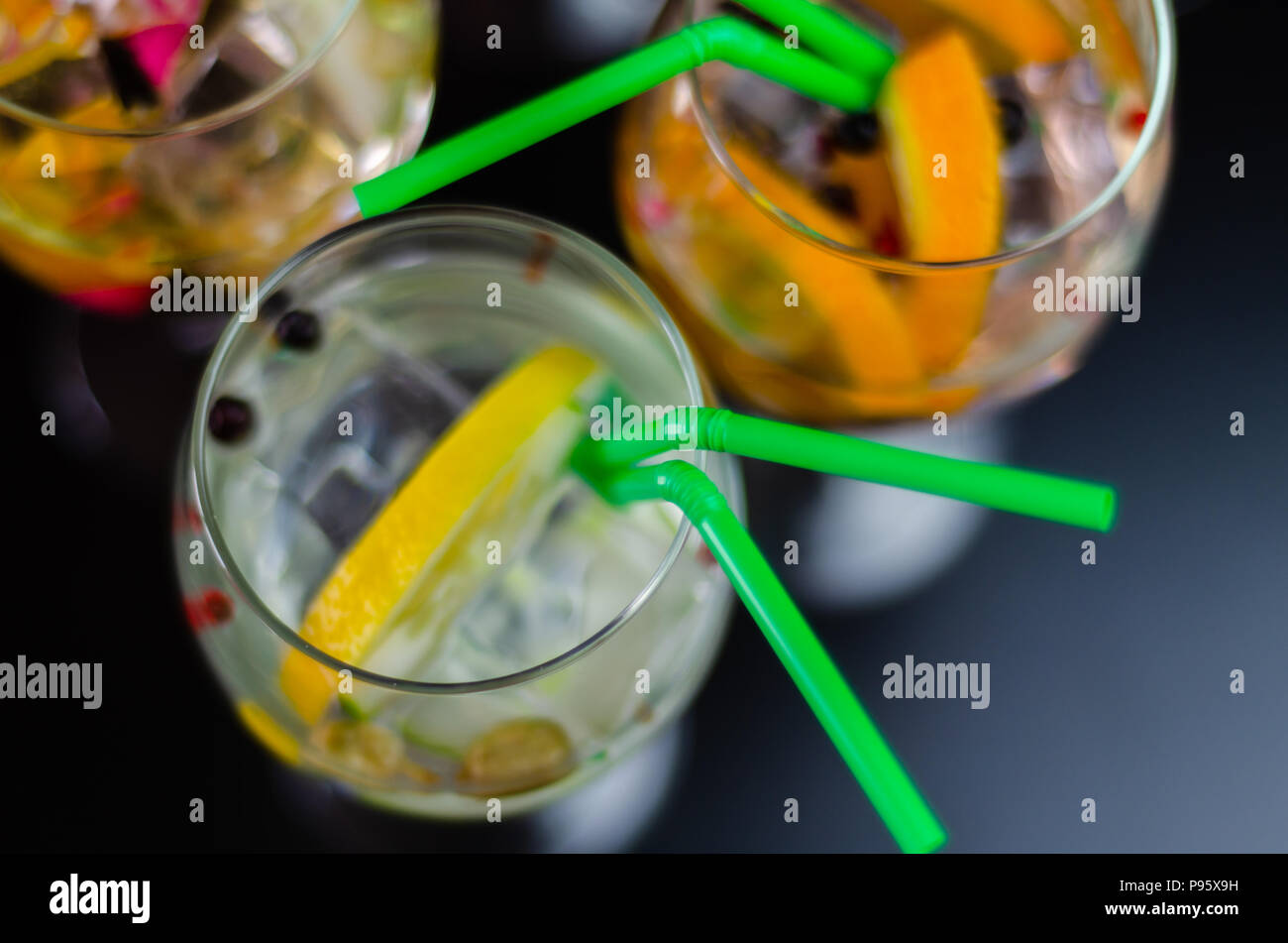 fresh and refreshing cocktails based on gin, a distinctive herbal ...