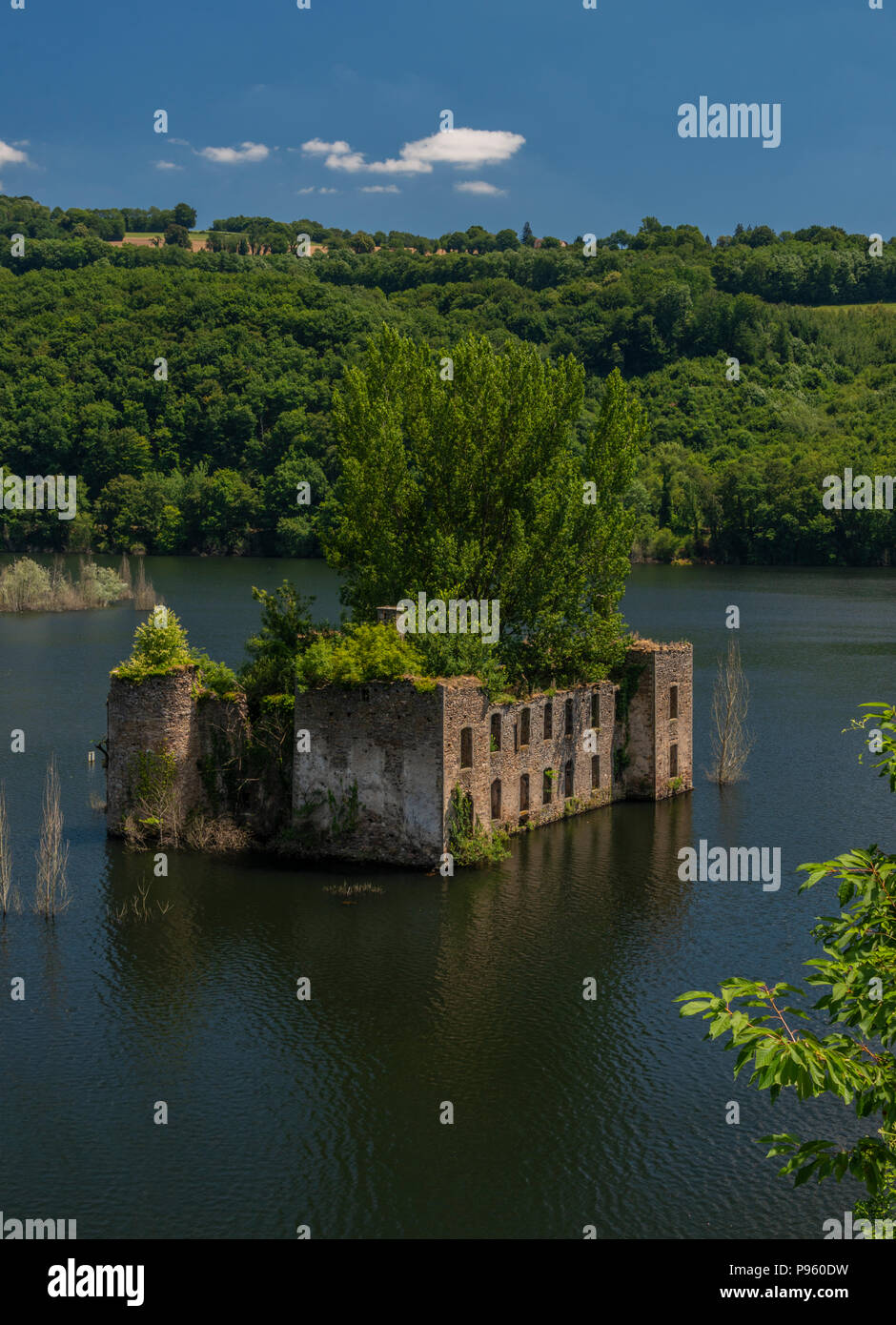 The drowned 15th century ruins of Chateau Grandval, in Occitanie ...