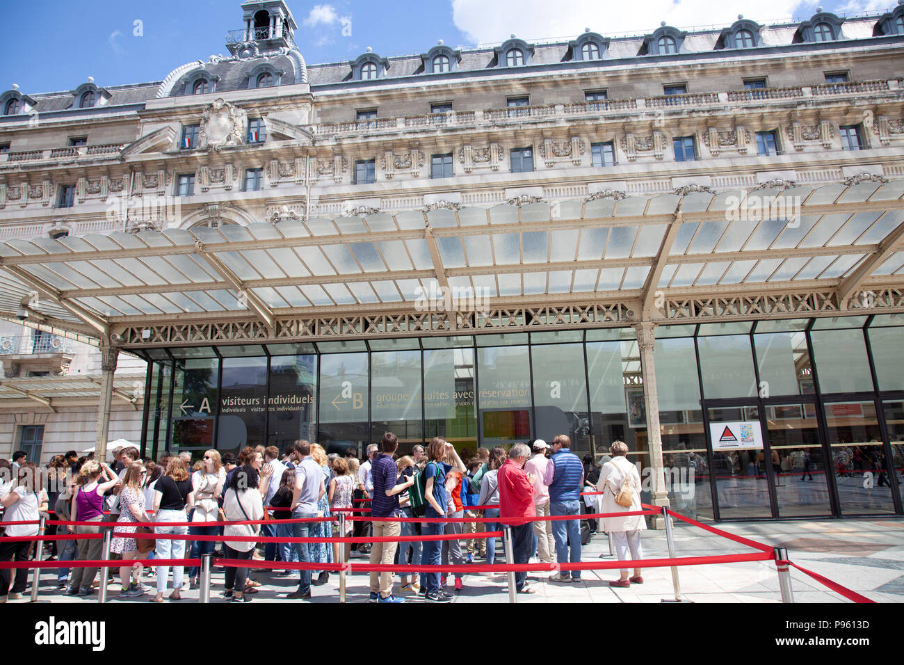 Musee D ' Orsay Museum with Visitor Queues - Paris, France Stock Photo ...