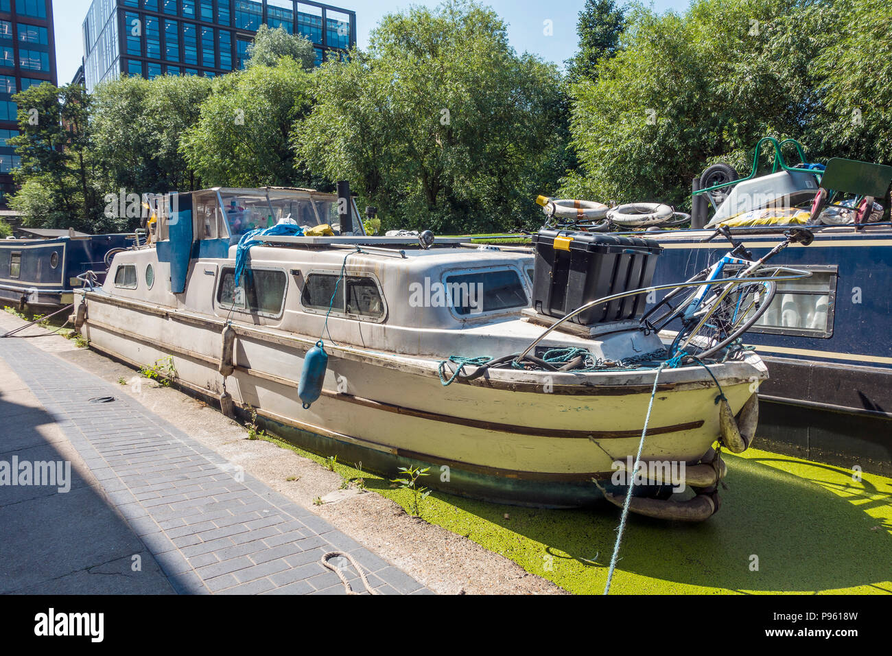 Scruffy Boats High Resolution Stock Photography and Images - Alamy