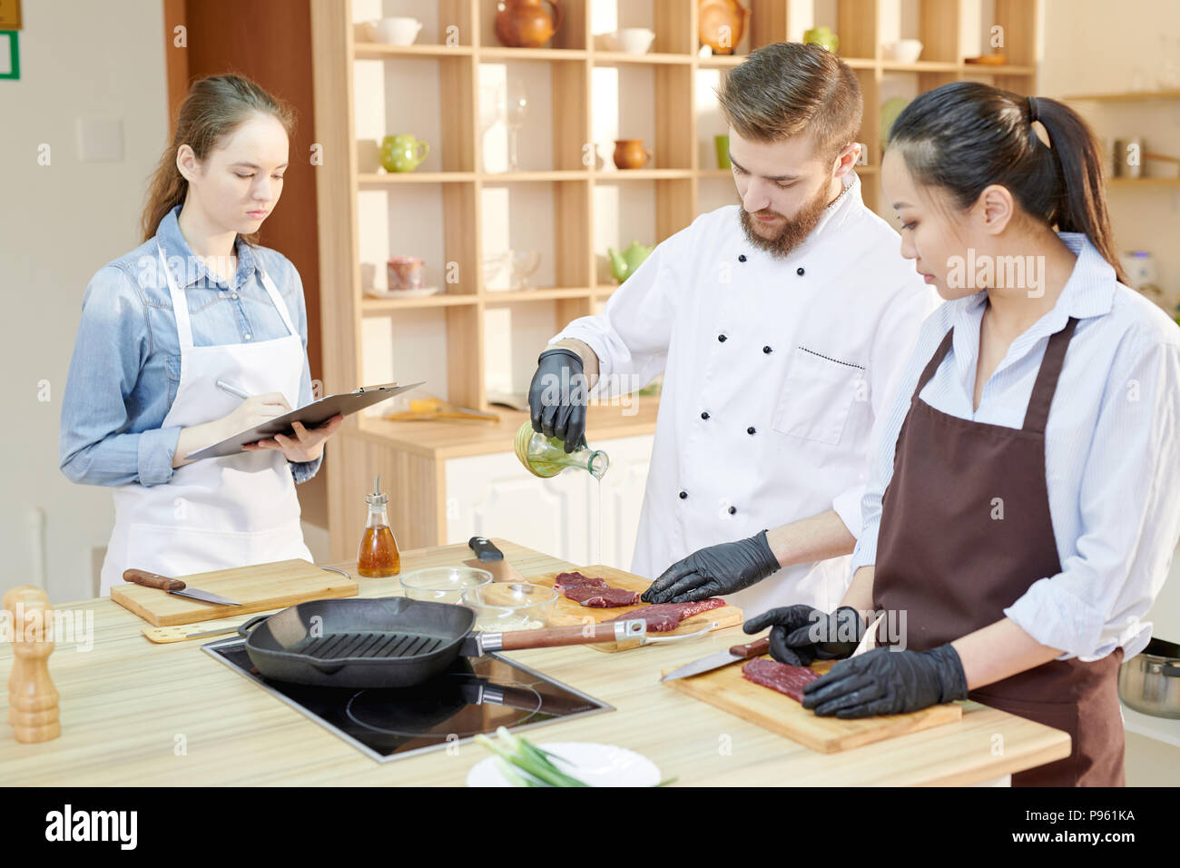 Meat class hi-res stock photography and images - Alamy