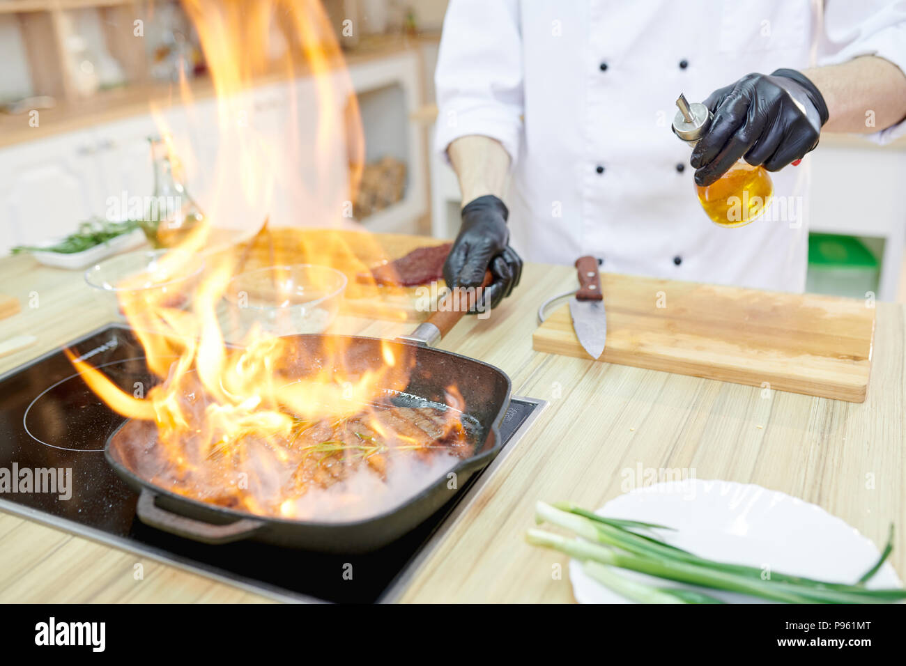 Flambe Beef Steak Stock Photo - Alamy