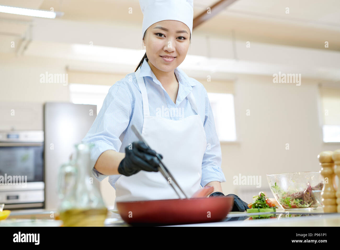 Asian chef hi-res stock photography and images - Alamy