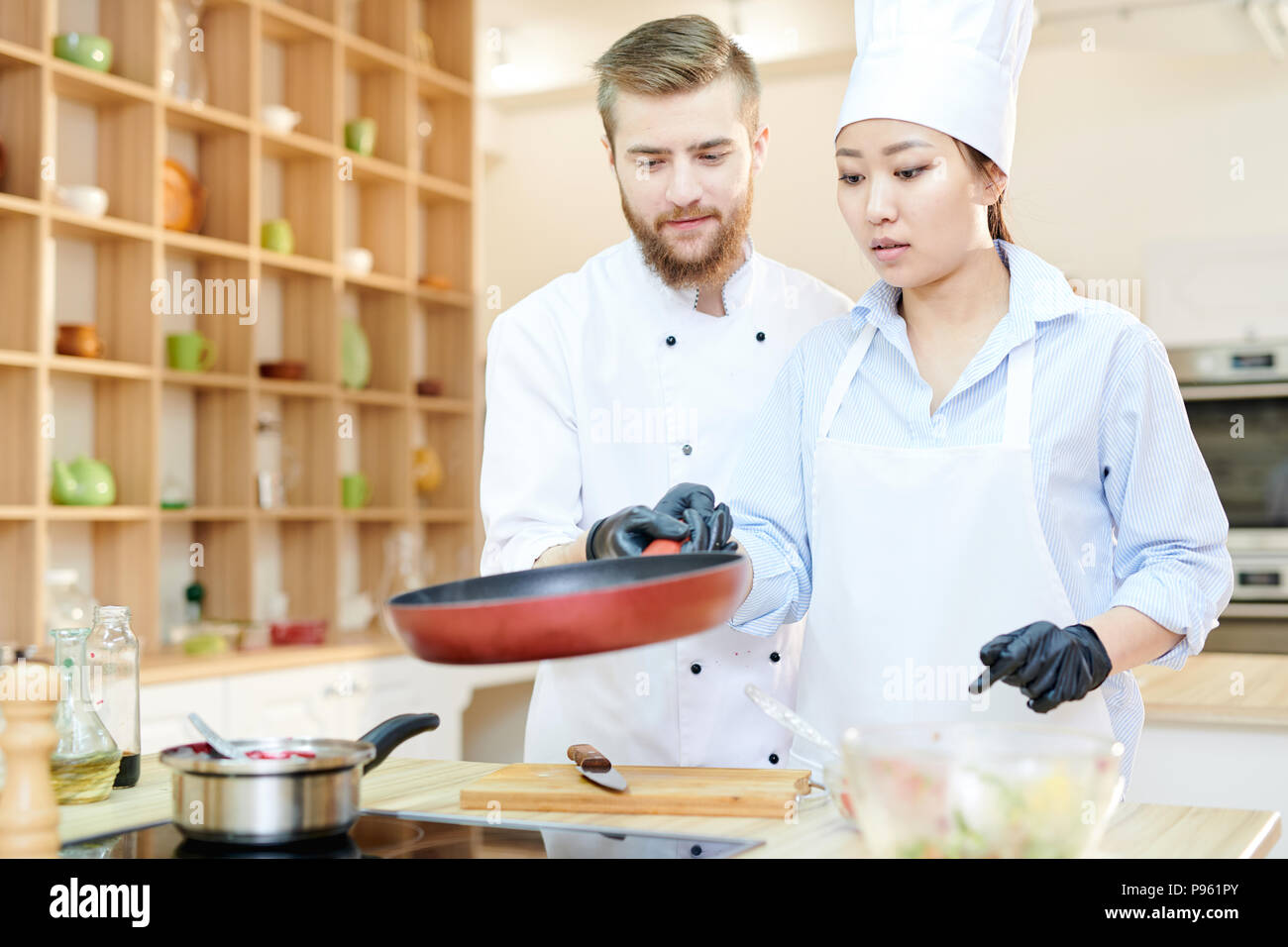 Chef Teaching Assistant Stock Photo - Alamy