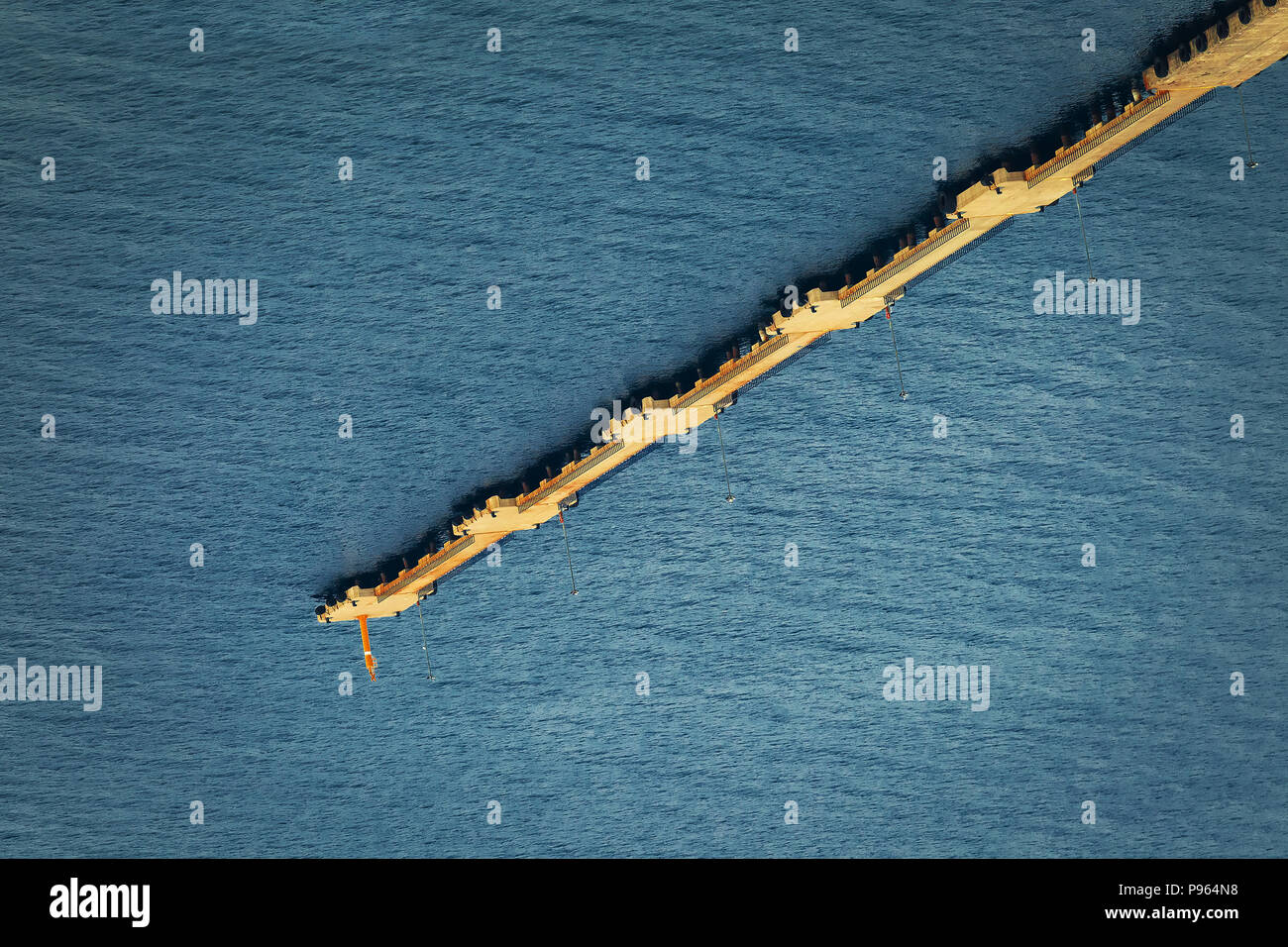 Top down beautiful pier beach hi-res stock photography and images - Alamy