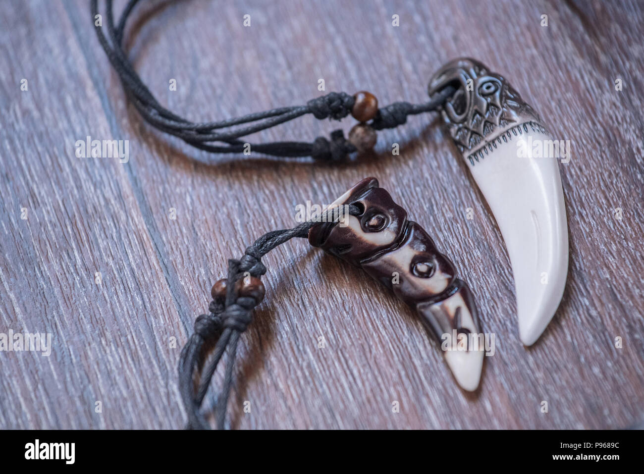 Bear tooth hi-res stock photography and images - Alamy