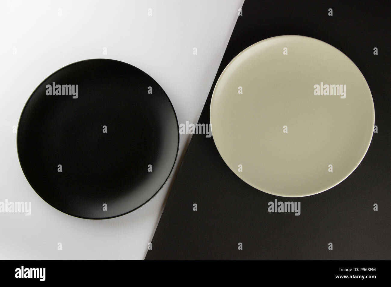 Flat plates hi-res stock photography and images - Alamy
