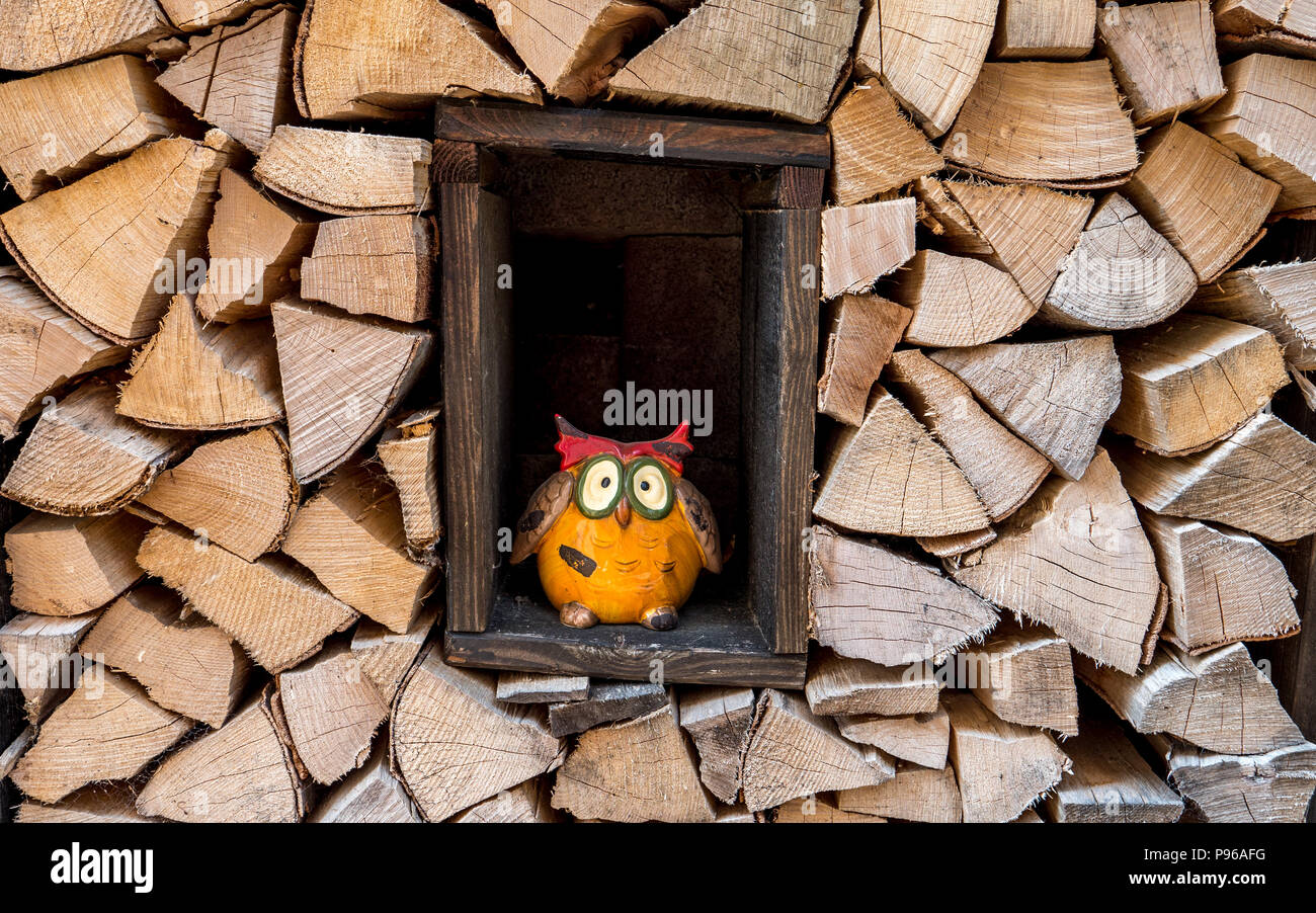 Wildlife Garden Log Pile Stock Photos & Wildlife Garden Log Pile Stock ...