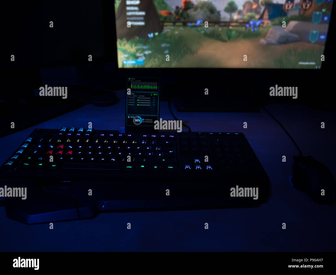 gaming equipment rgb lighted gaming keyboard with smartphone connection ...