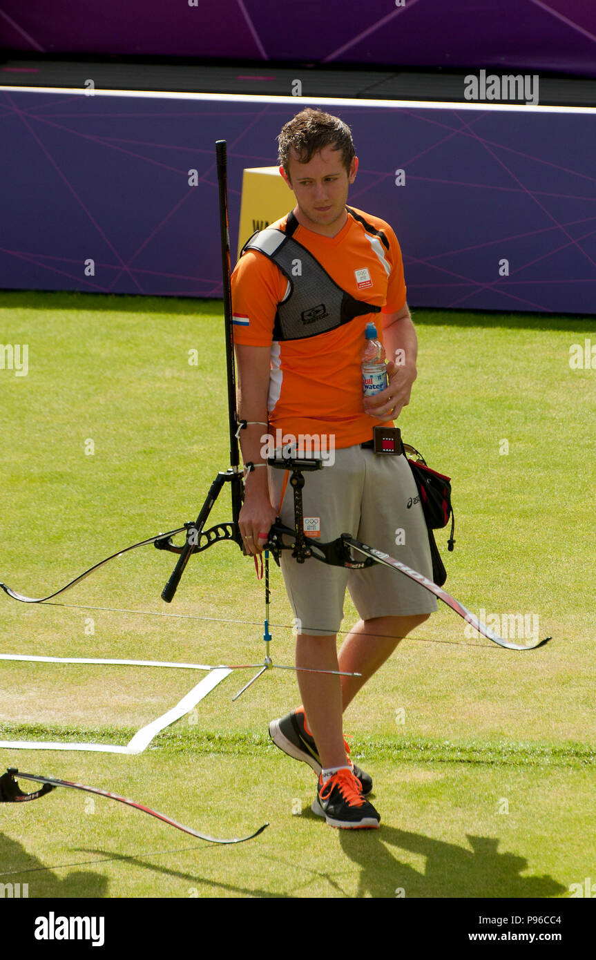 Olympic archer hi-res stock photography and images - Alamy