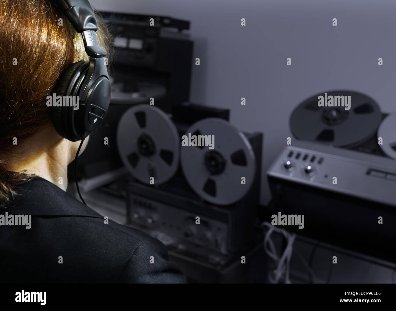 Wire tapping hi-res stock photography and images - Alamy