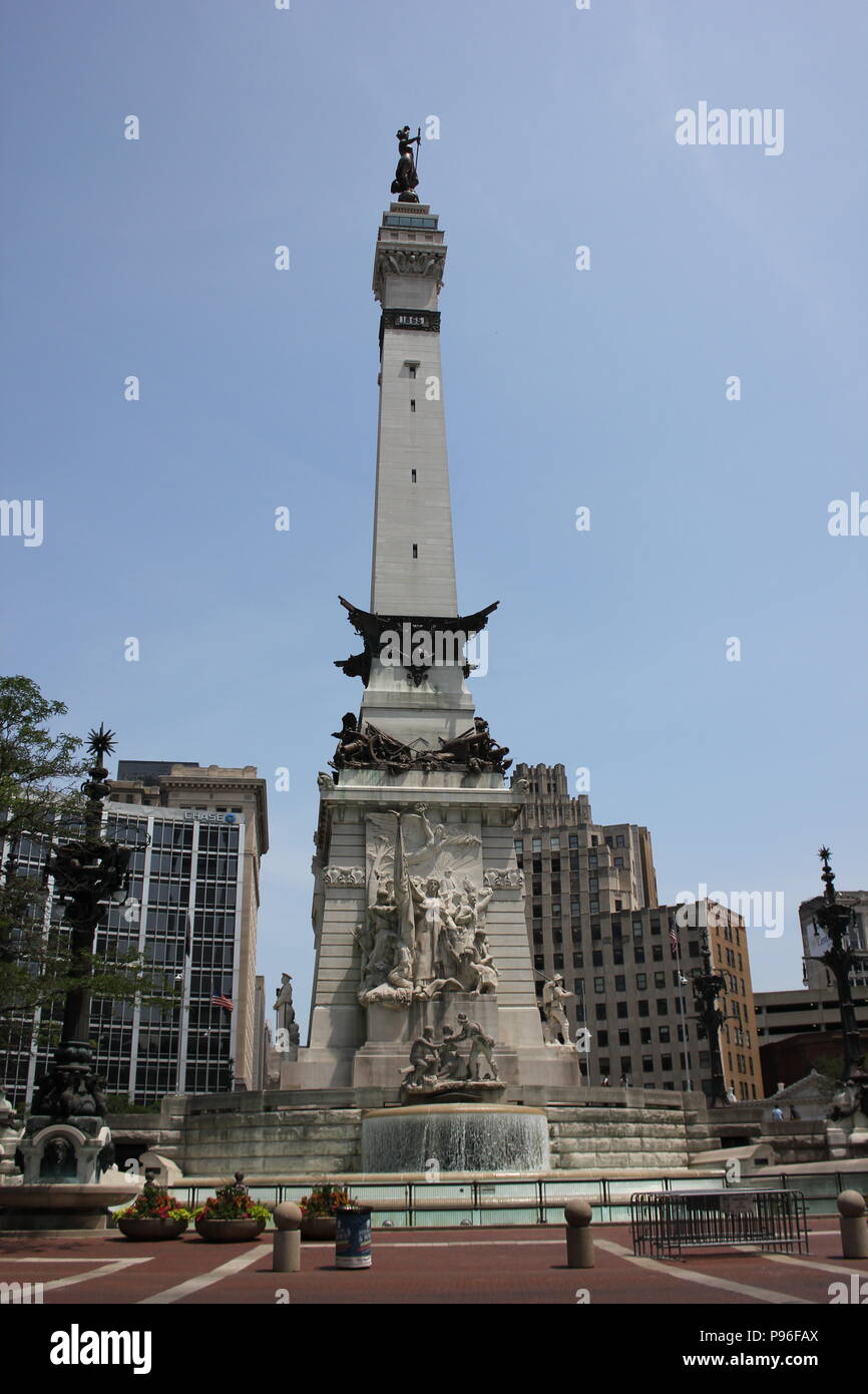 Soldiers and Sailors Monument in Monument Circle in Indianapolis ...