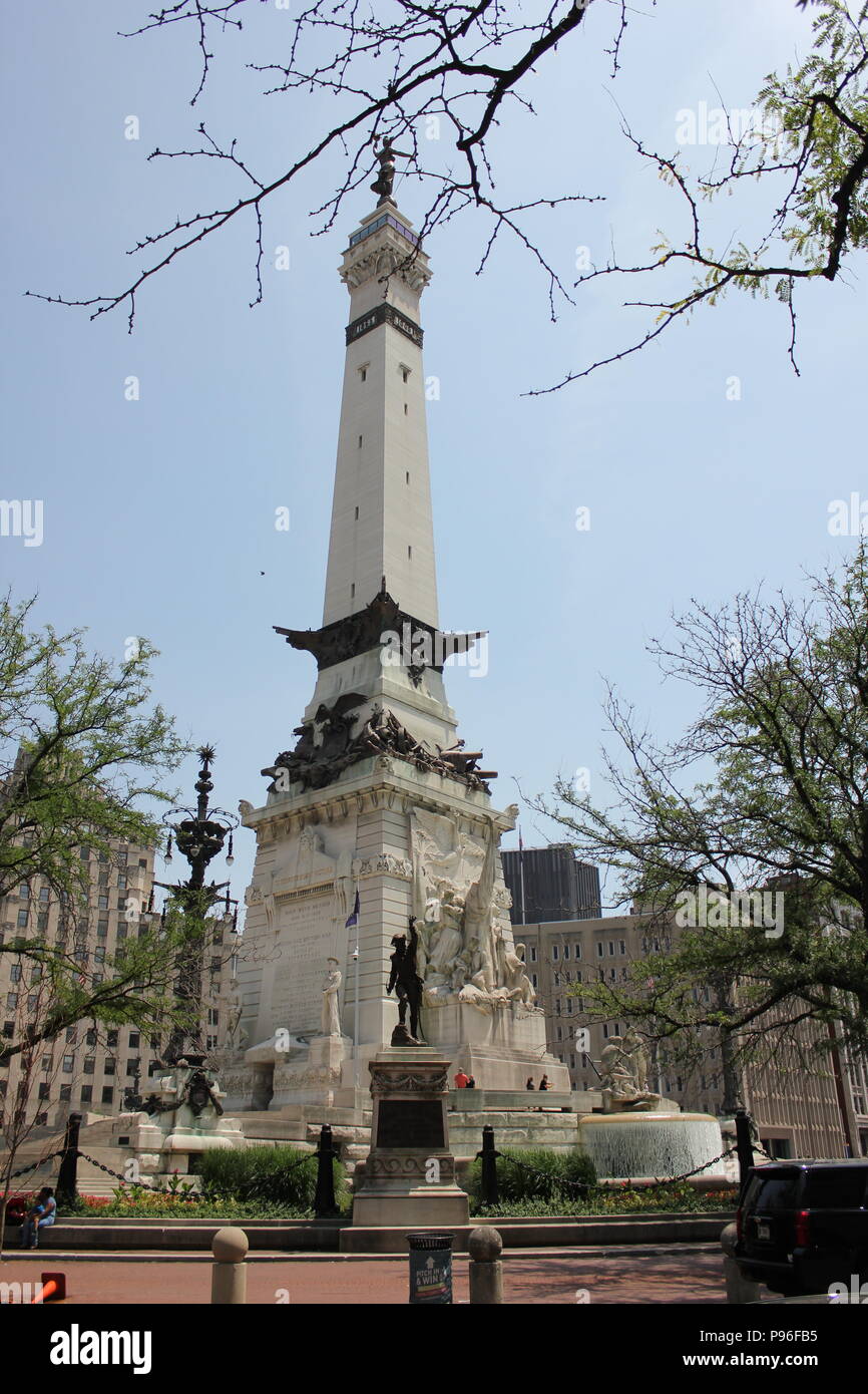 Soldiers and Sailors Monument in Monument Circle in Indianapolis ...