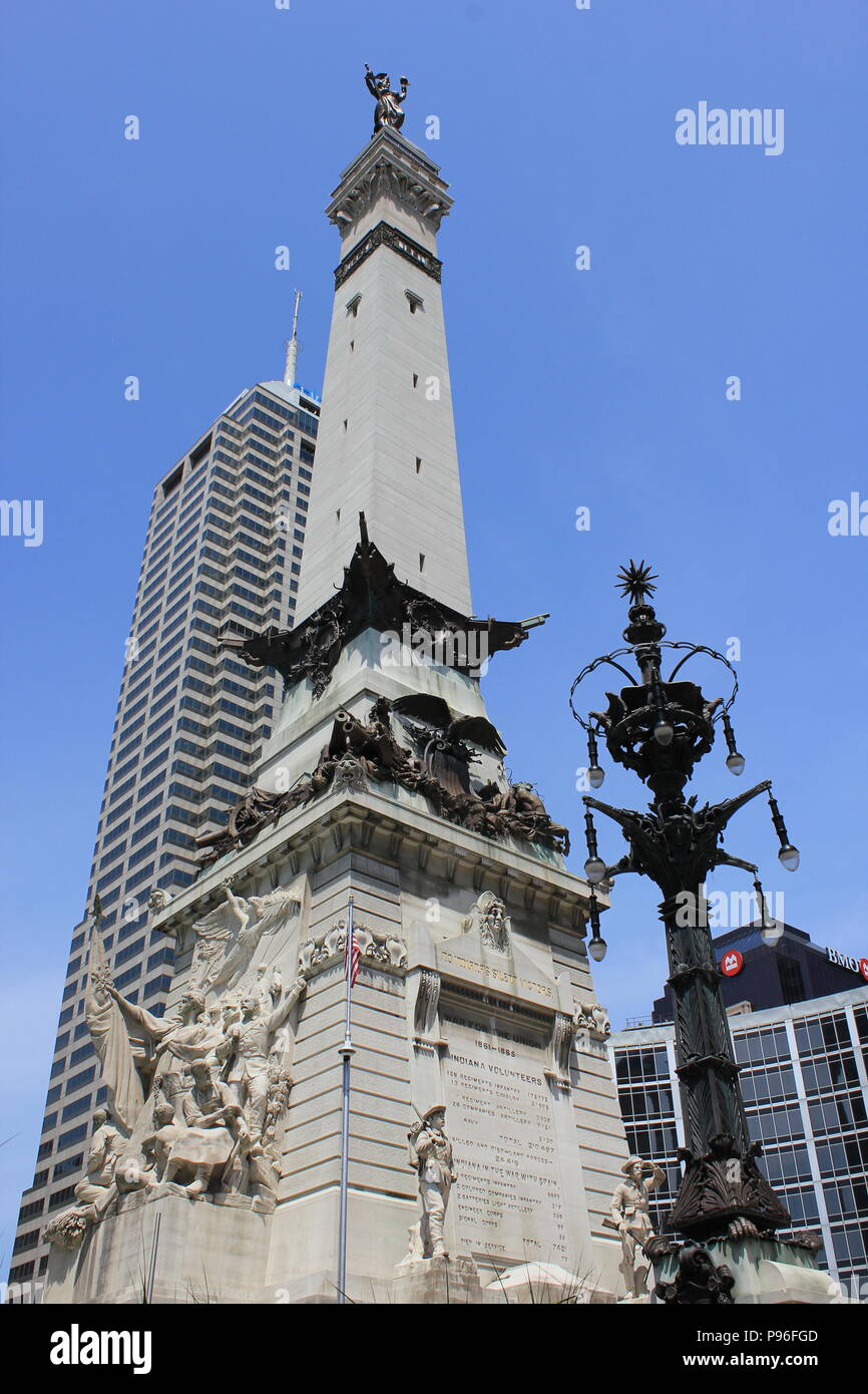 Soldiers and Sailors Monument in Monument Circle in Indianapolis ...