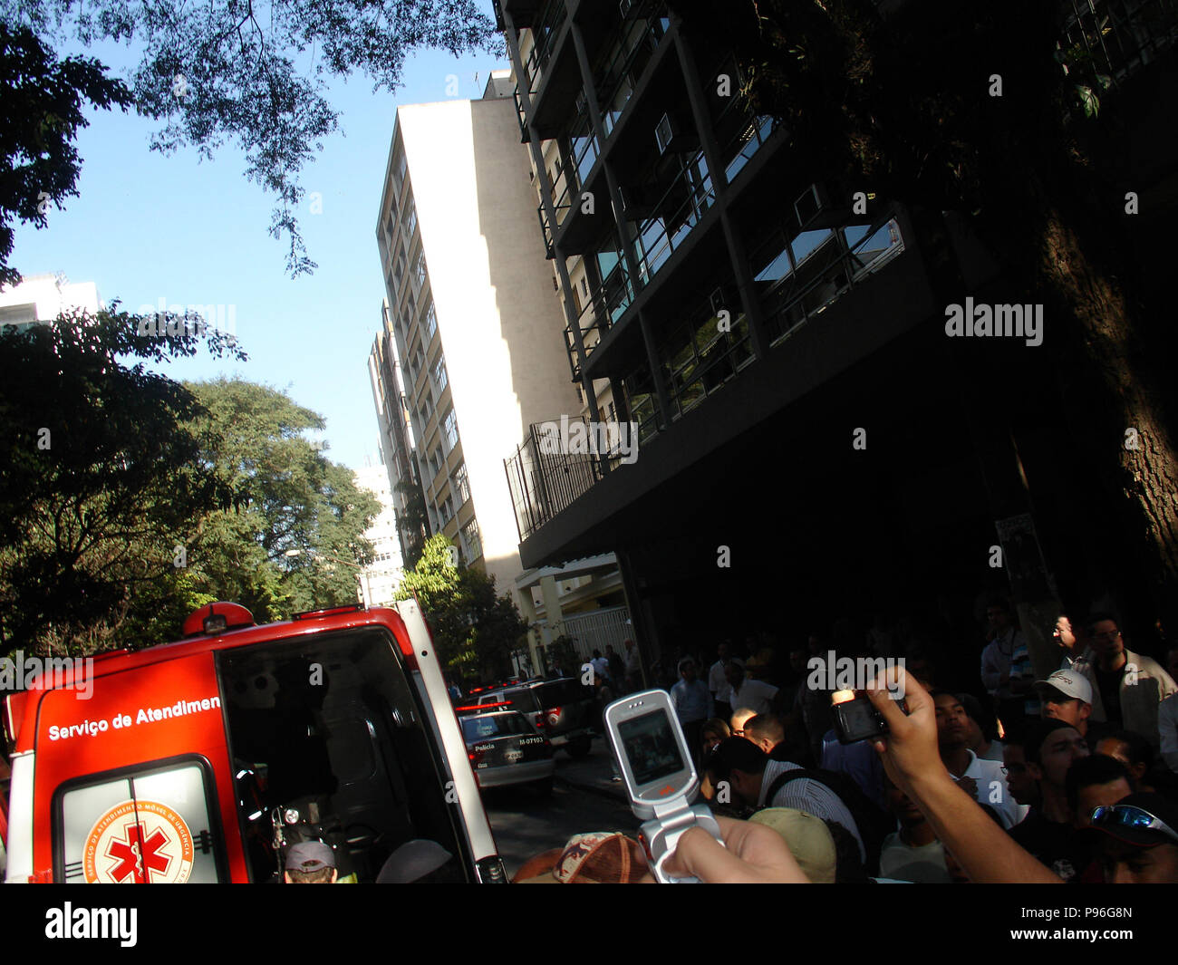 Ambulance, Alameda Santos, São Paulo, Brazil Stock Photo - Alamy