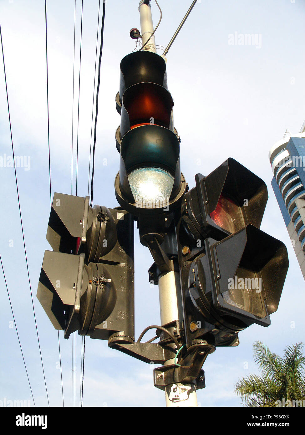 Traffic light, Juscelino Kubitschek Avenue, Itaim Bibi, São Paulo ...