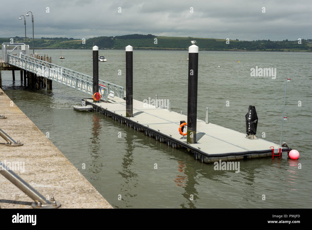 Pontoon port hi-res stock photography and images - Alamy