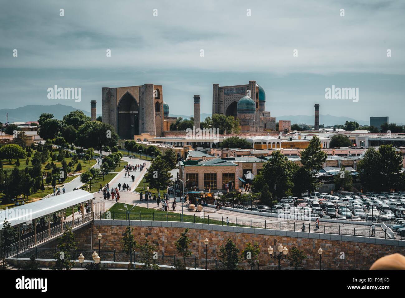 Bibi Khanum Mosque in Samarkand Uzbekistan Stock Photo - Alamy