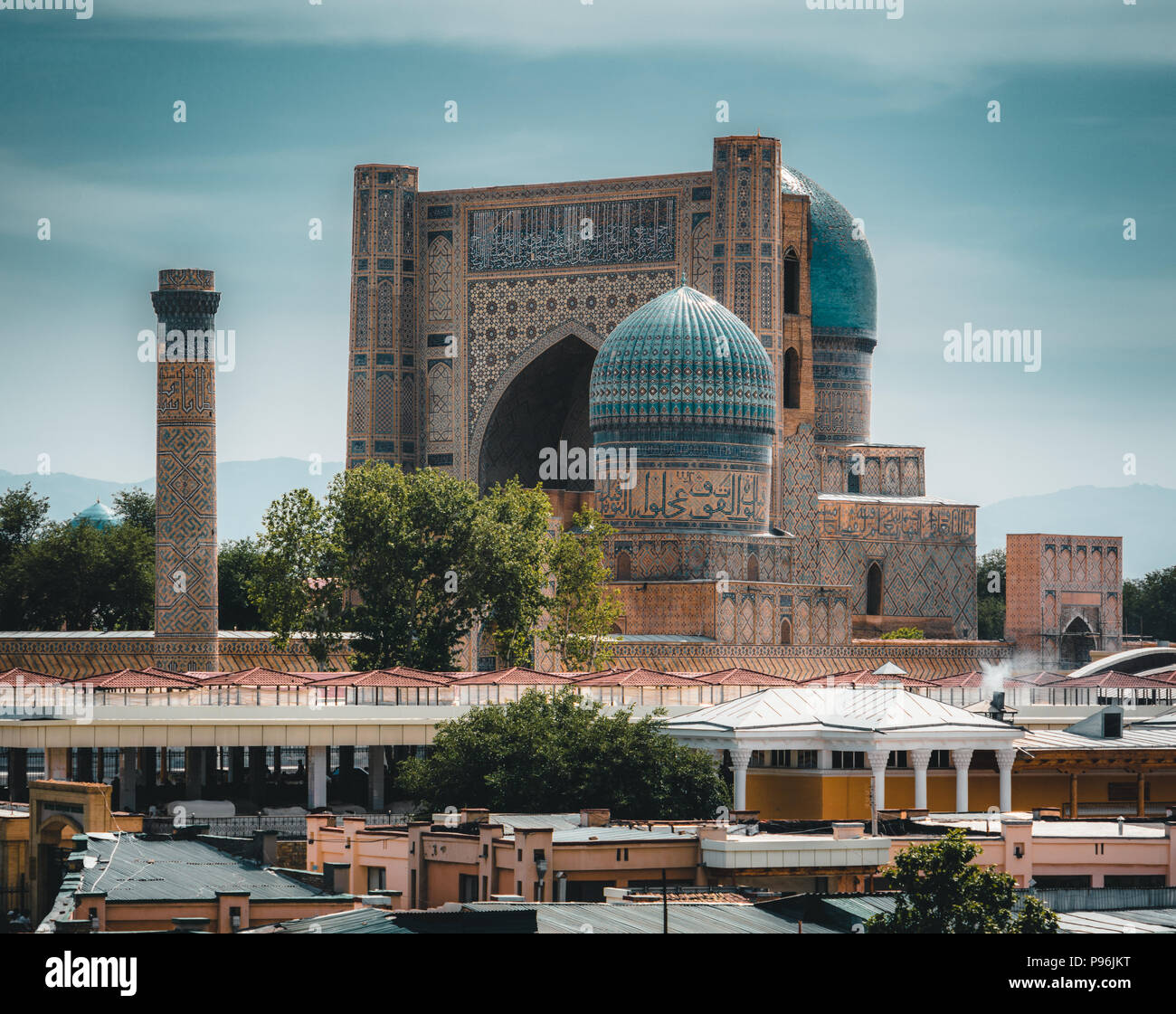 Bibi Khanum Mosque in Samarkand Uzbekistan Stock Photo - Alamy