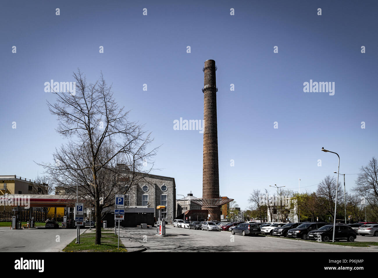 Old factory hi-res stock photography and images - Alamy