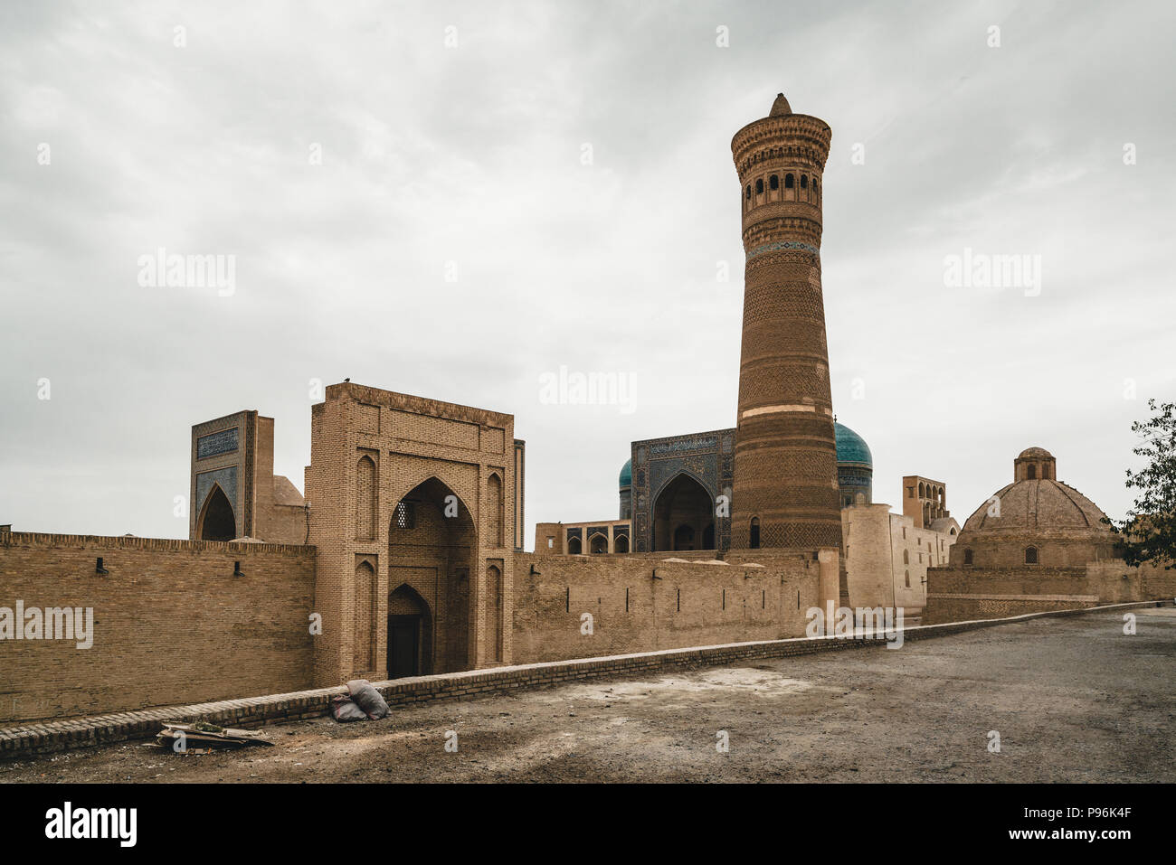 Poi Kalon Mosque and Minaret in Bukhara, Uzbekistan Stock Photo - Alamy