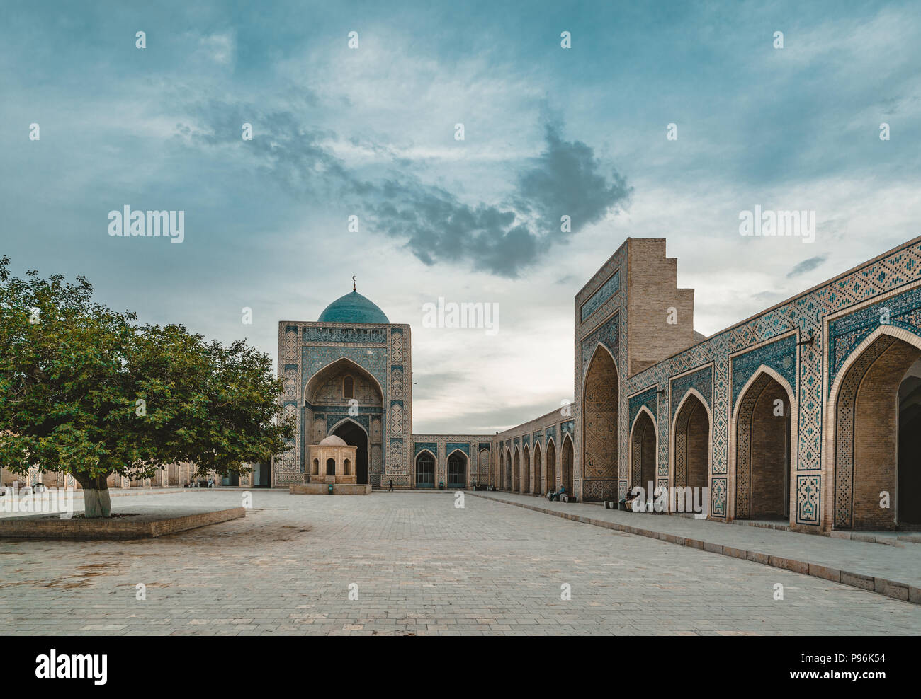 Poi kalon mosque hi-res stock photography and images - Alamy