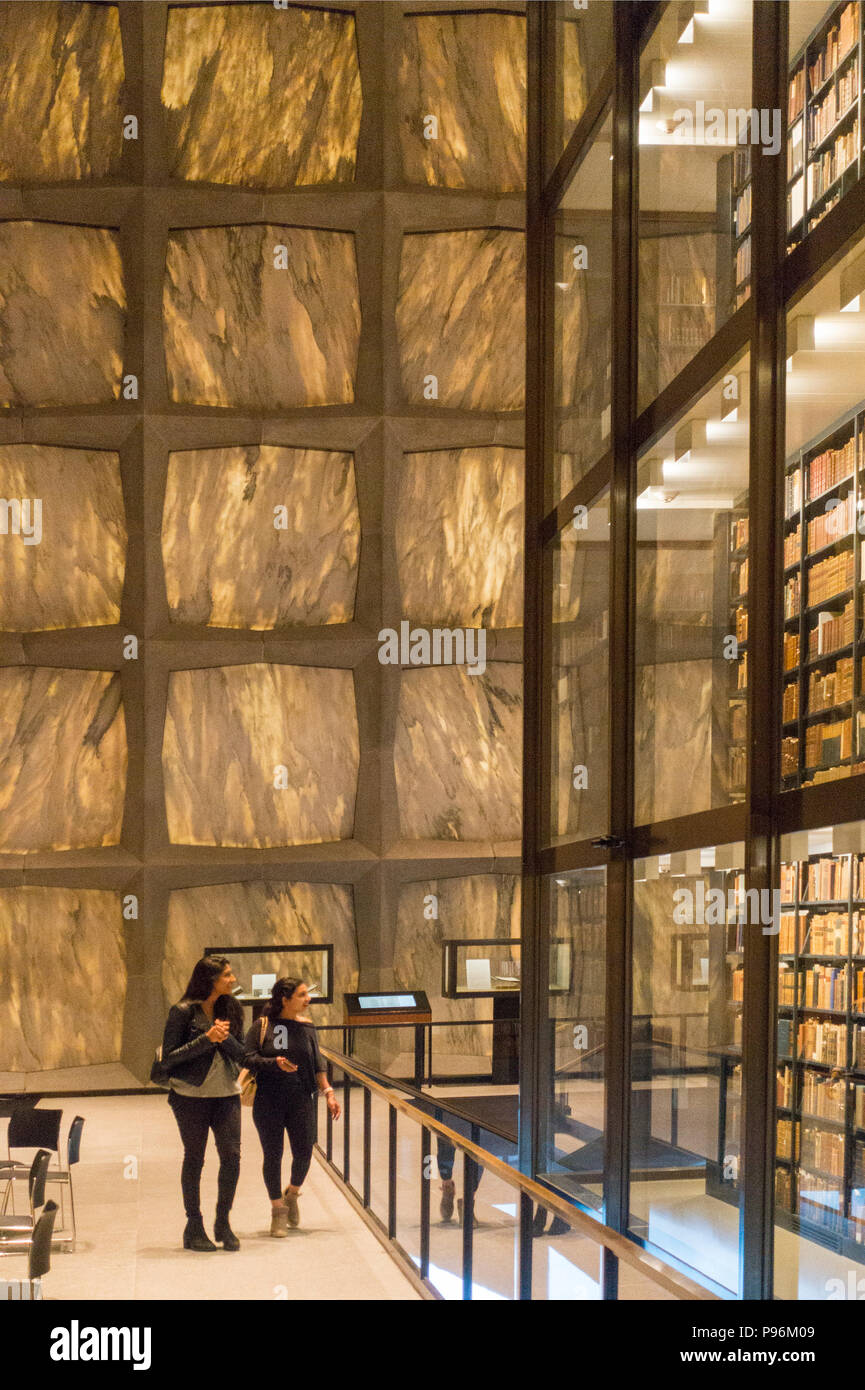 Yale university rare books library hi-res stock photography and images ...