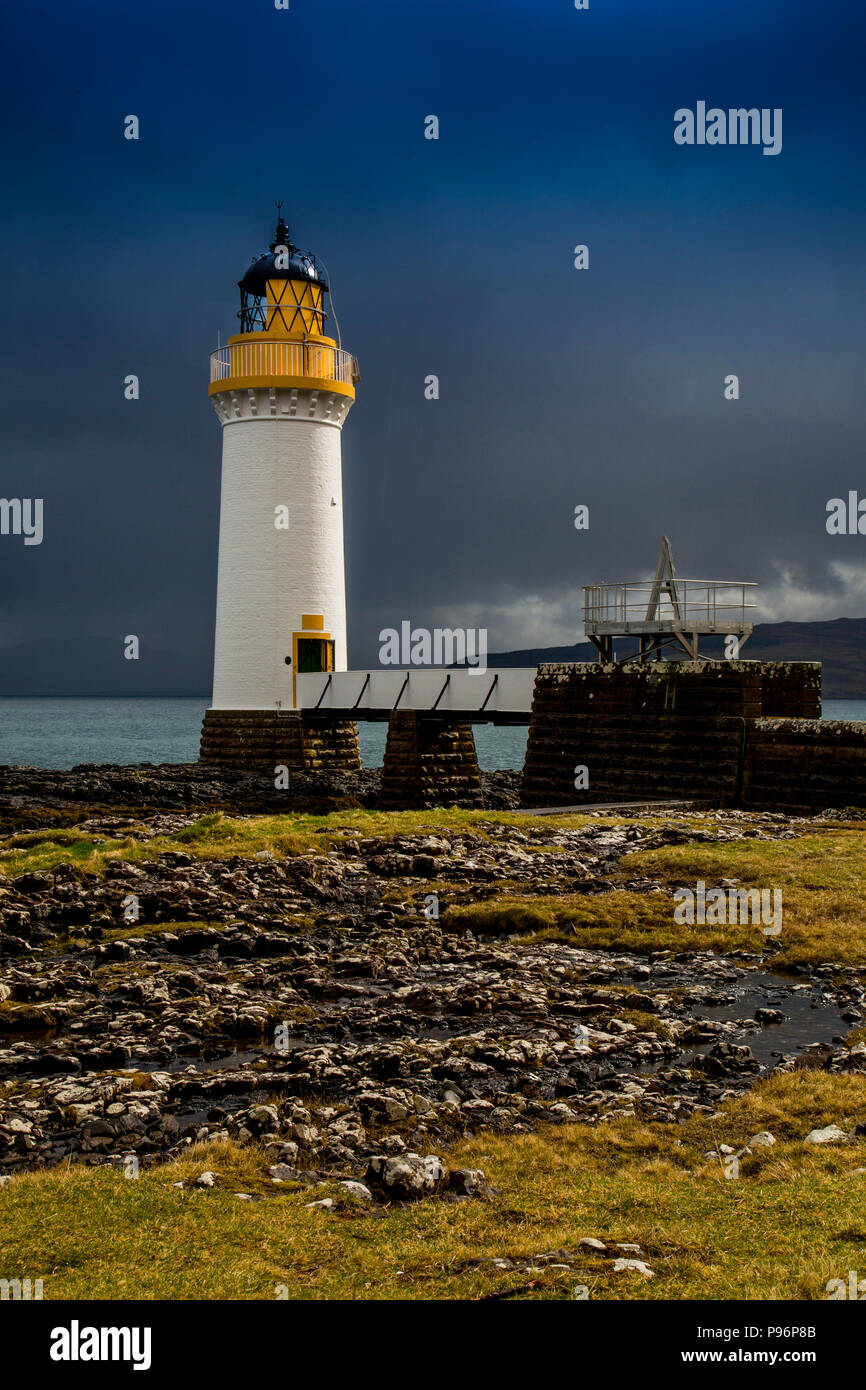 Rubha nan Gall lighthouse marks the entrance to the Sound of Mull, nr ...