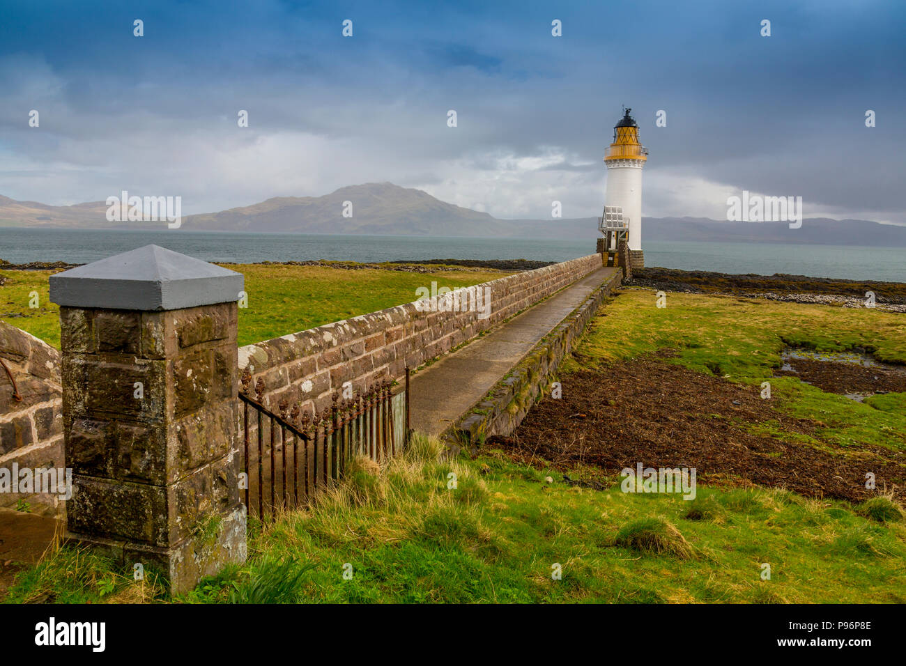 Rubha nan Gall lighthouse marks the entrance to the Sound of Mull, nr ...