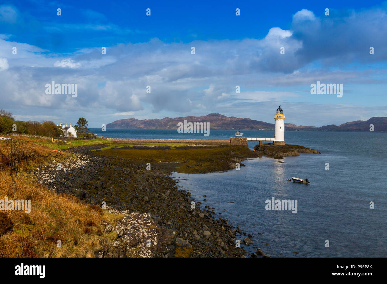 Rubha nan Gall lighthouse marks the entrance to the Sound of Mull, nr ...