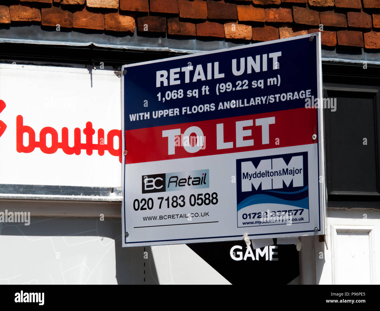 Shop window empty retail unit hi-res stock photography and images - Alamy