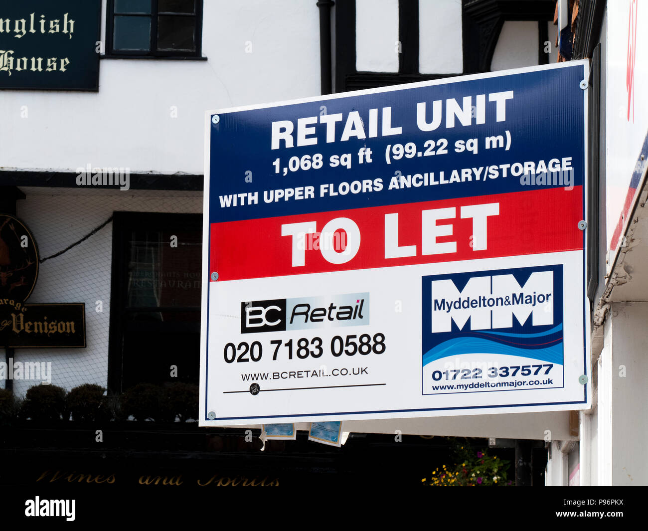 Shop window empty retail unit hi-res stock photography and images - Alamy