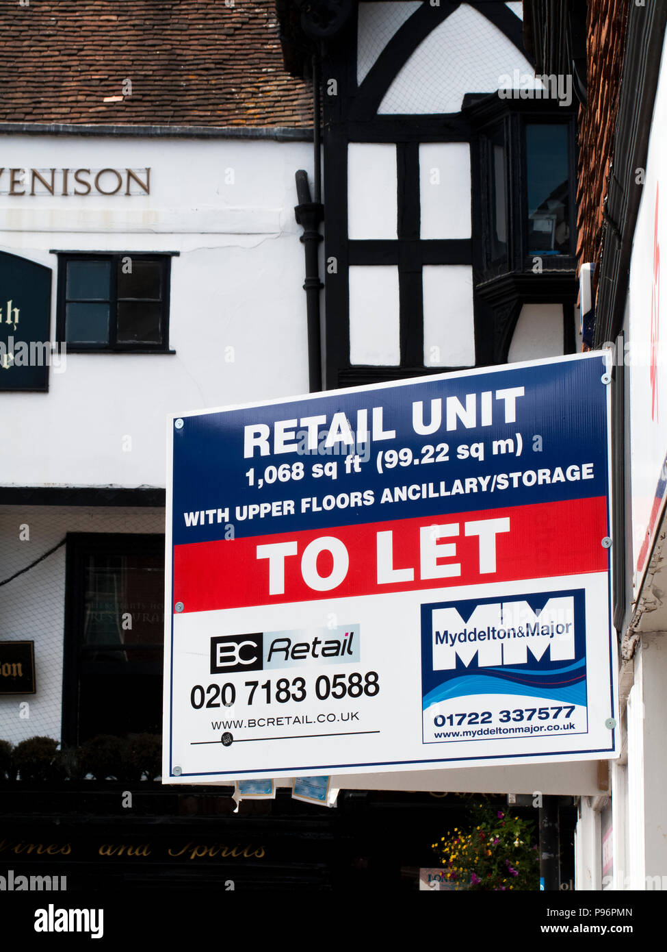 Shop window empty retail unit hi-res stock photography and images - Alamy