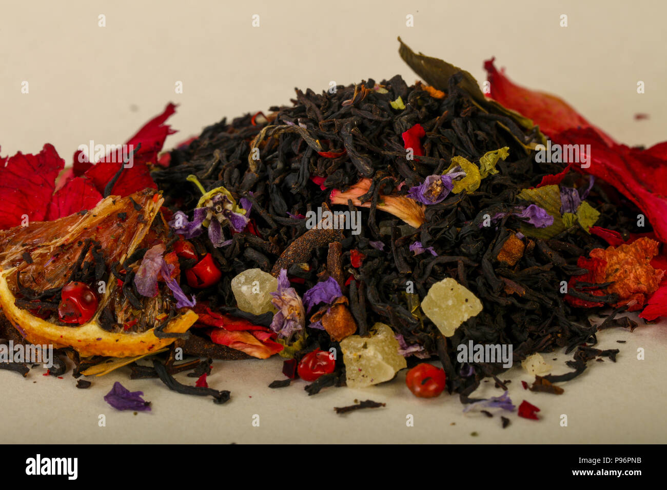 Aroma tea heap with fruit, berries and herbs Stock Photo - Alamy
