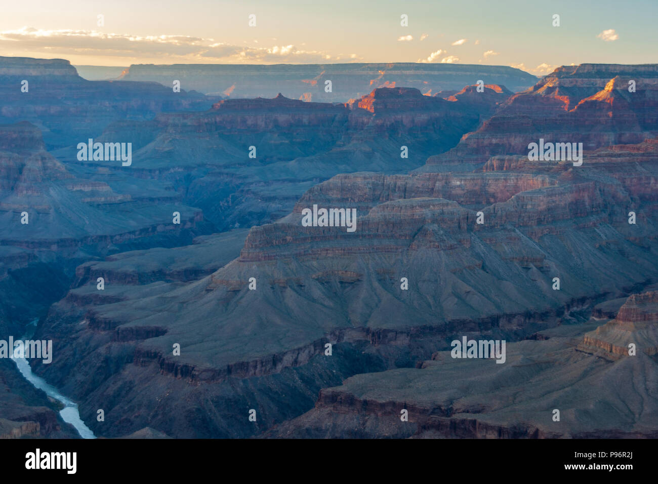 Sunset at Grand Canyon Mohave Point on a sunny evening in autumn Stock ...