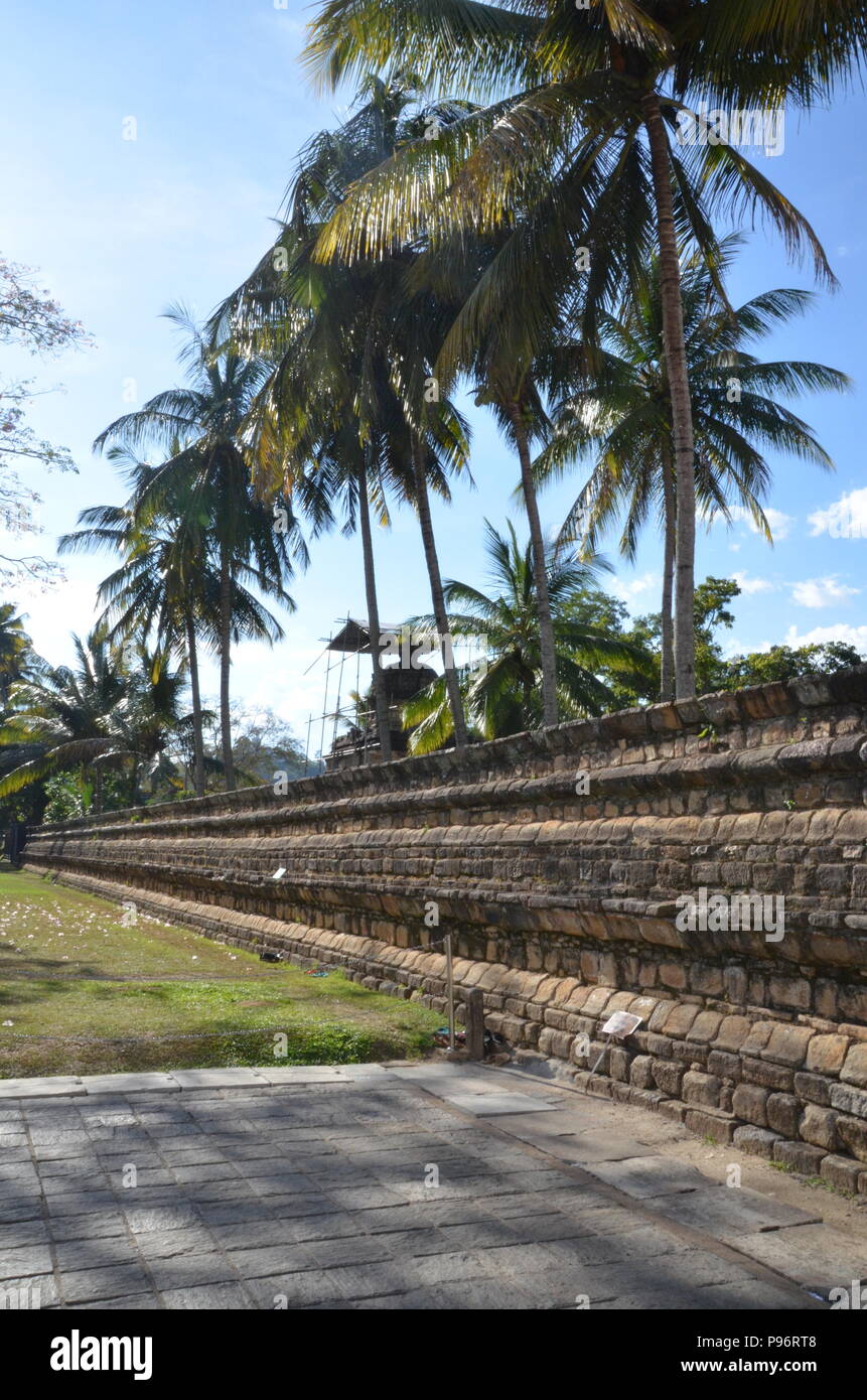 Temple of the tooth in Kandy, Sri Lanka Stock Photo - Alamy