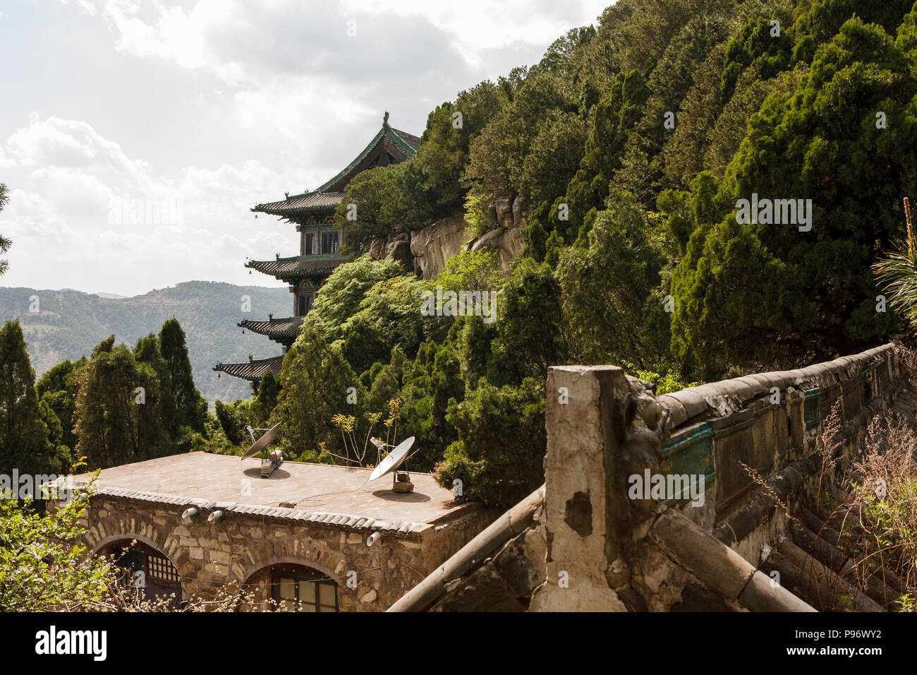 Tianlong temple hi-res stock photography and images - Alamy