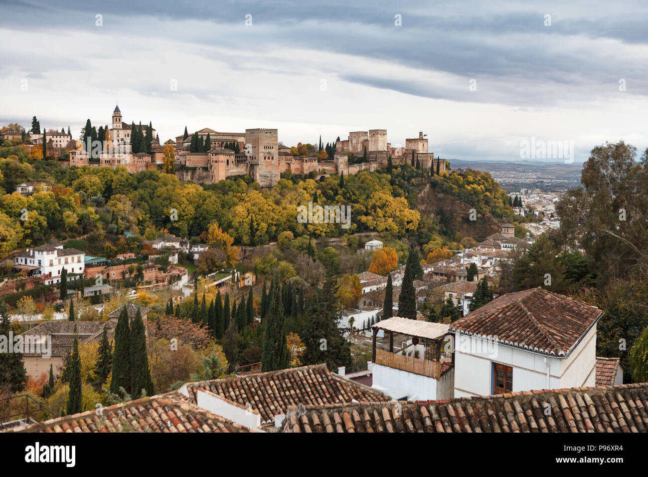 Landscape view of Alhambra palace and fortress complex from town ...
