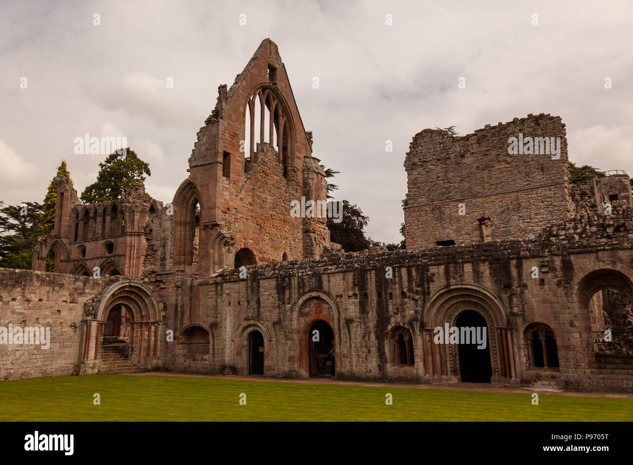 Dryburgh abtei hi-res stock photography and images - Alamy