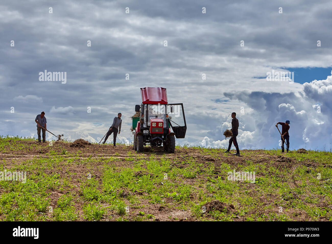 Peasant farmers russia hi-res stock photography and images - Alamy
