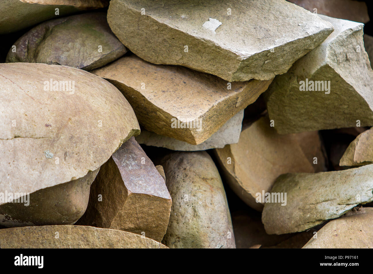 Light grey limestone gravel hi-res stock photography and images - Alamy