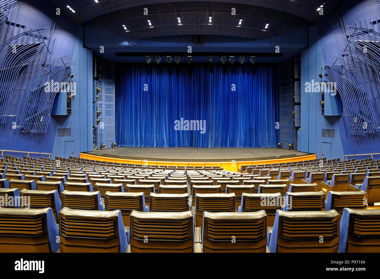 Aalto opera house essen germany hi-res stock photography and images - Alamy