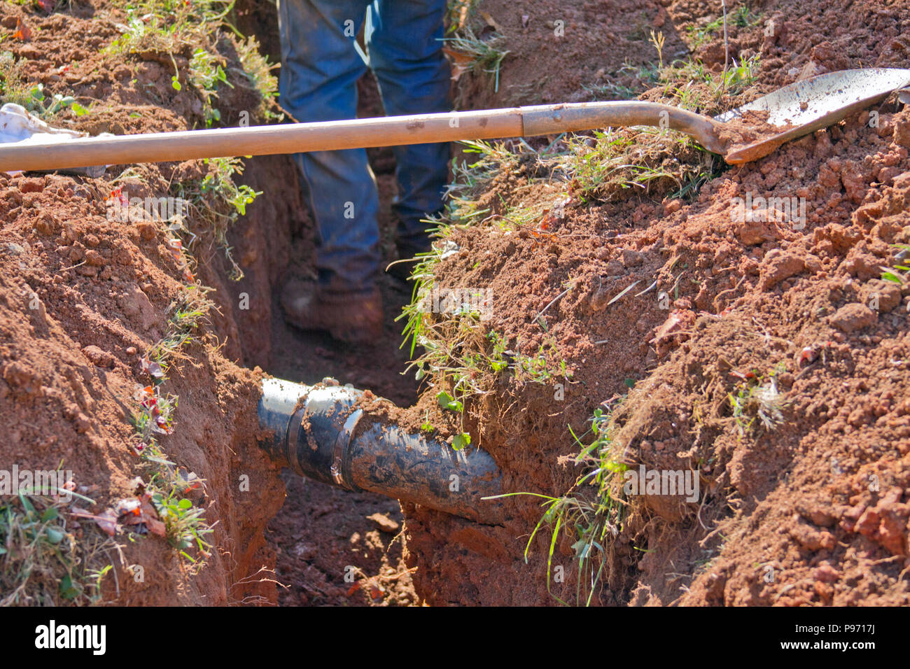 Laying underground pipe hi-res stock photography and images - Alamy