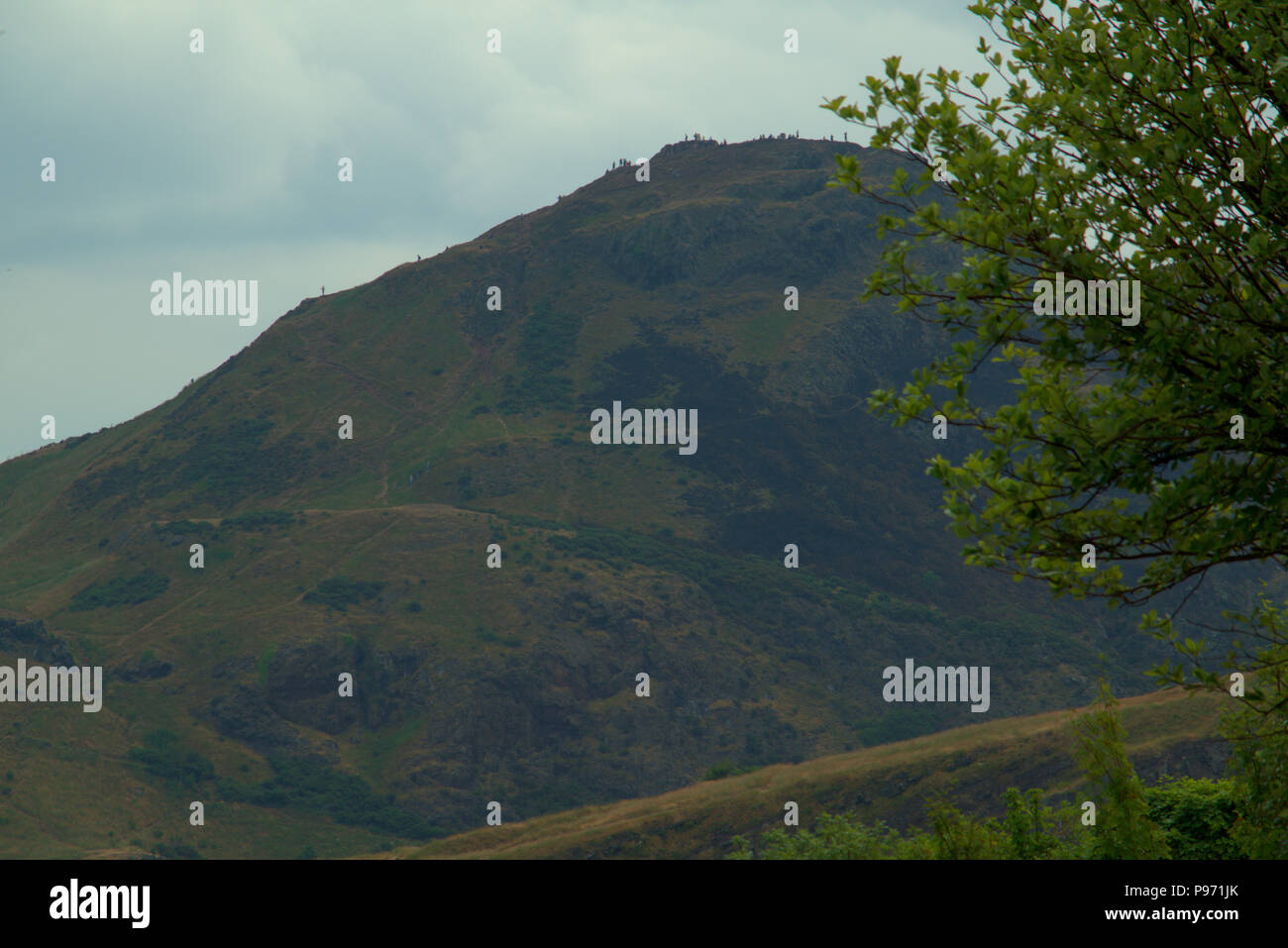 Salisbury Crags from Calton Hill, Edinburgh, Scotland Stock Photo - Alamy