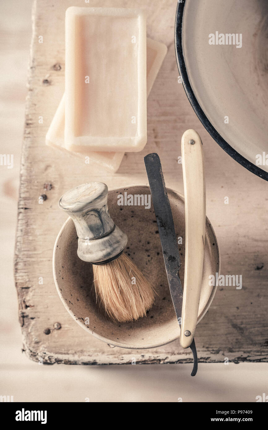 Old shaving set with foam, razor and brush Stock Photo - Alamy