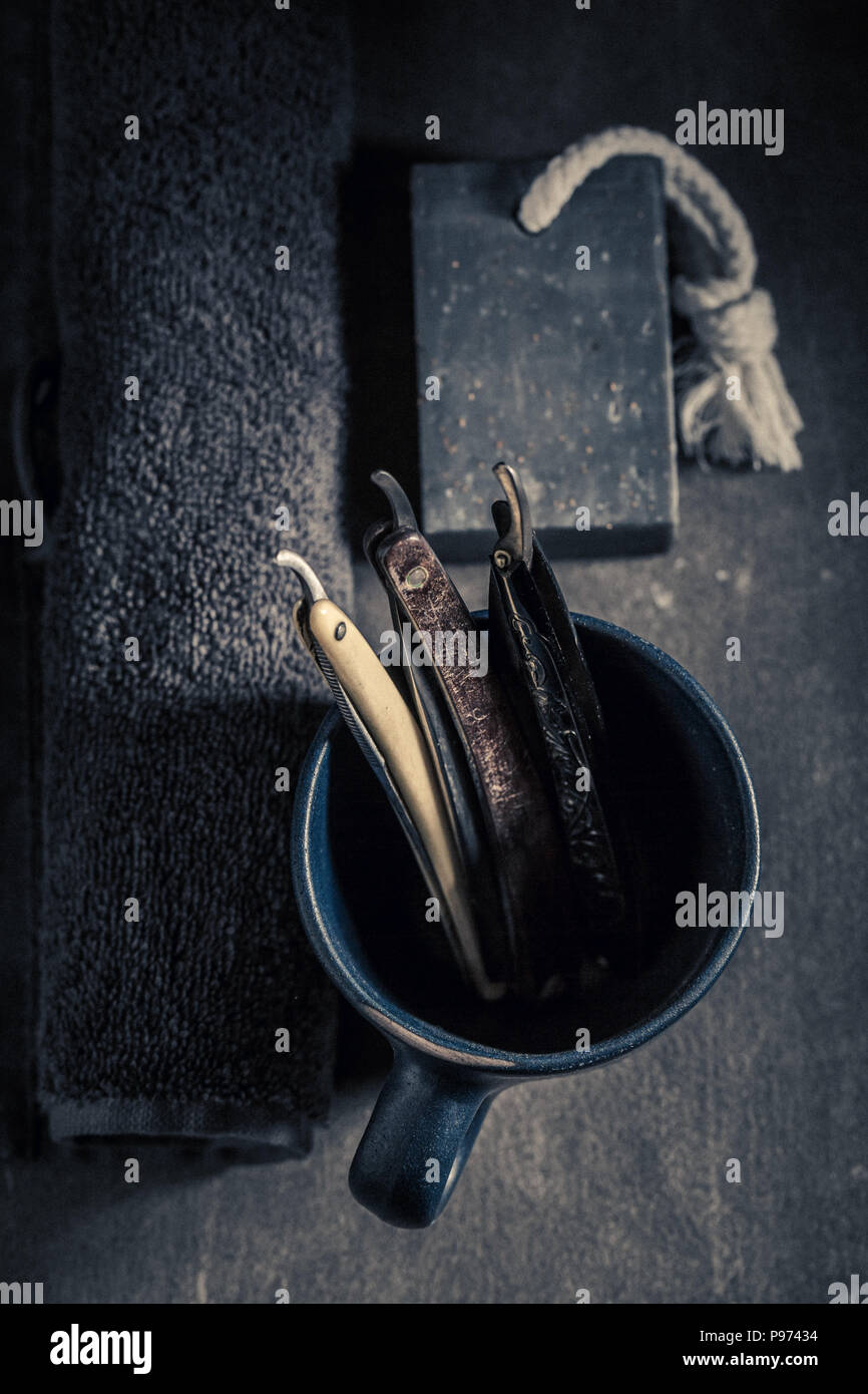 Brush and razor hi-res stock photography and images - Alamy