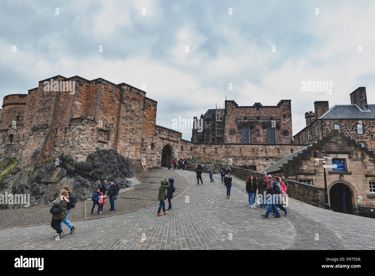 Foog’s Gate, the principle gate to the Upper Ward inside Edinburgh ...