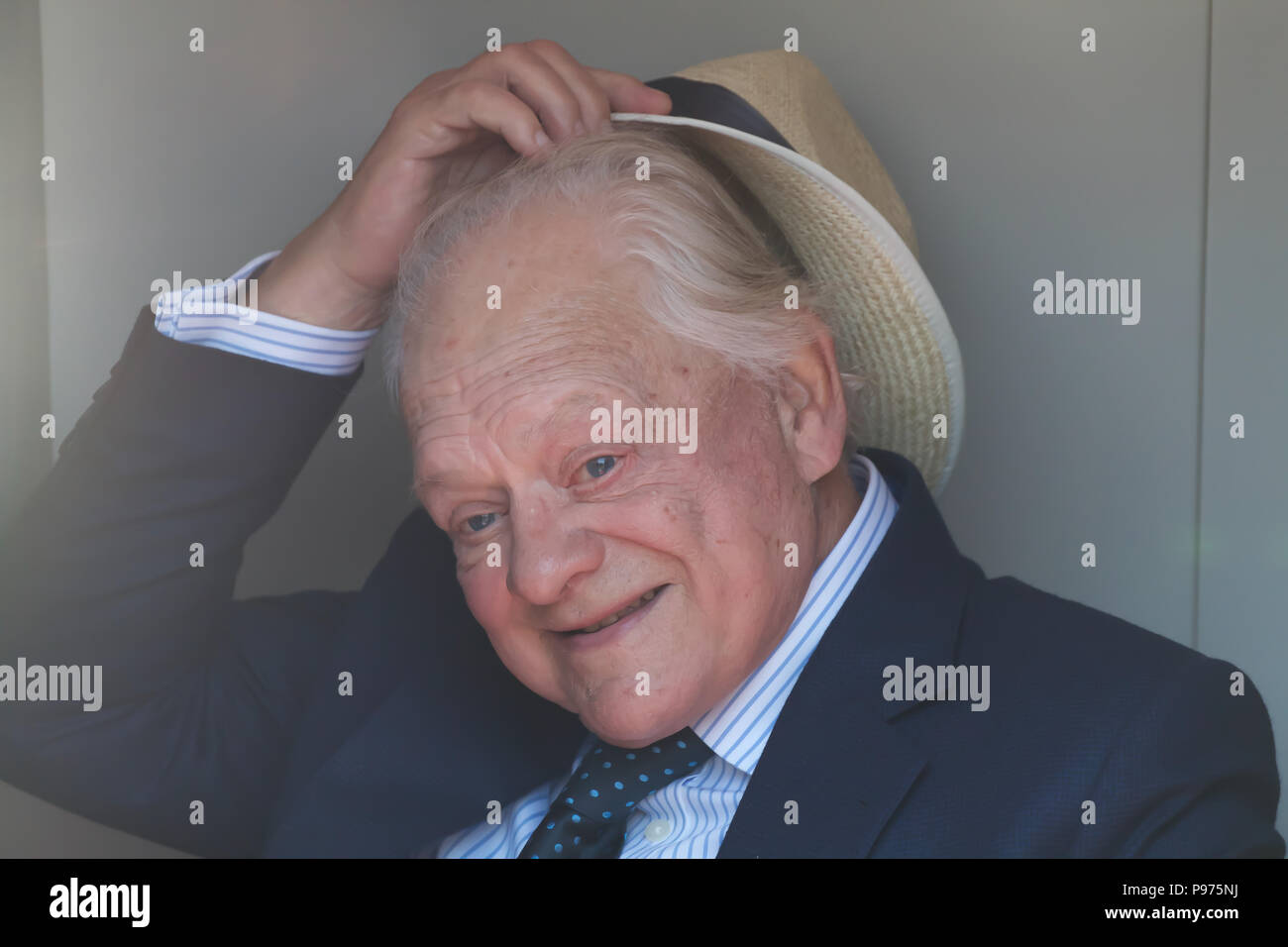 David jason only fools hi-res stock photography and images - Alamy
